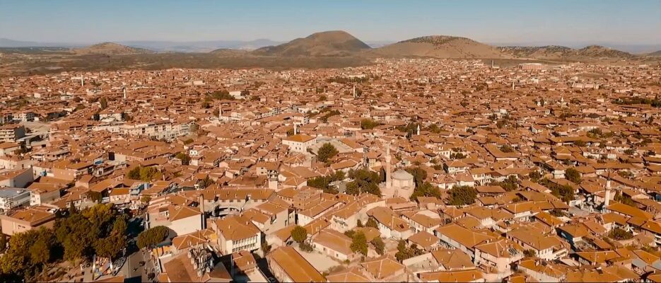 Kula Gezilecek Yerler | Kula'nın En Güzel Yerleri Listesi