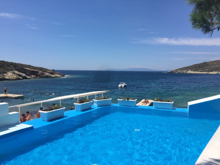 Foça Port Beach Nerede Nasıl Gidilir ? - Gezicini.com